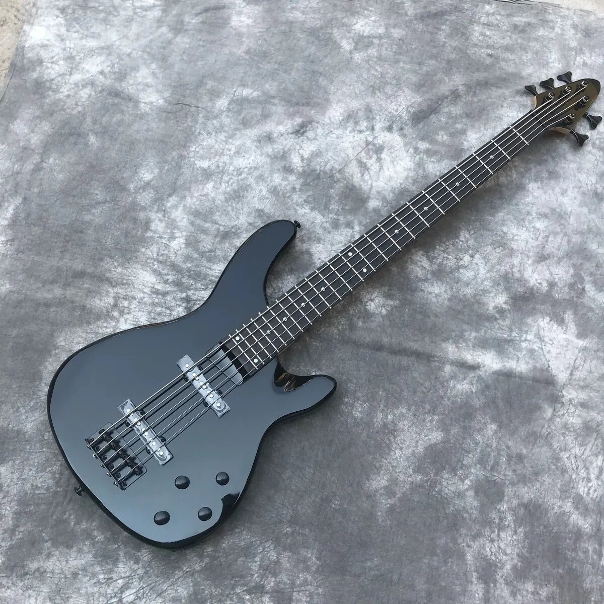 Струнный инструмент YIKELISI Бас-гитара бас гитара 5 струн черное 5-струнная