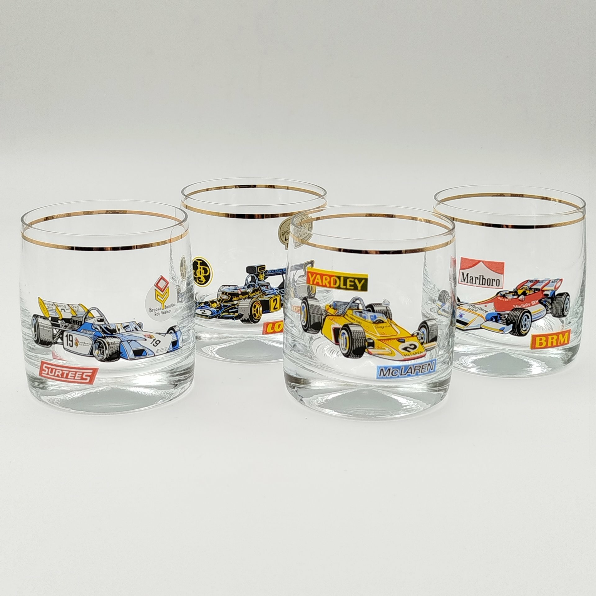 Набор бокалов для крепких напитков с изображением гоночных автомобилей (4 шт.)