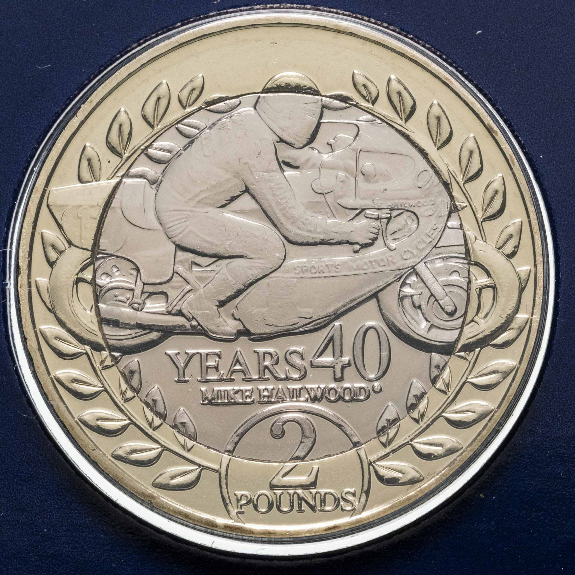 Остров Мэн 2 фунта 2018 "Легенды гонок ТТ-Mike Hailwood-40", Биметалл, в сохранности BUNC