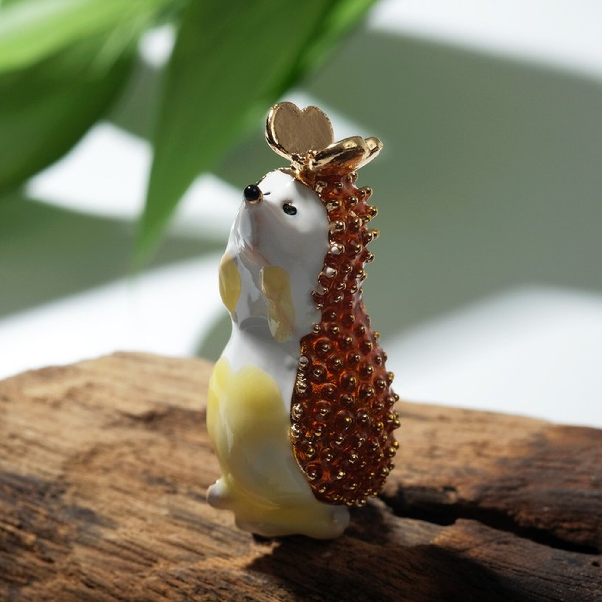 Брошь, эмаль