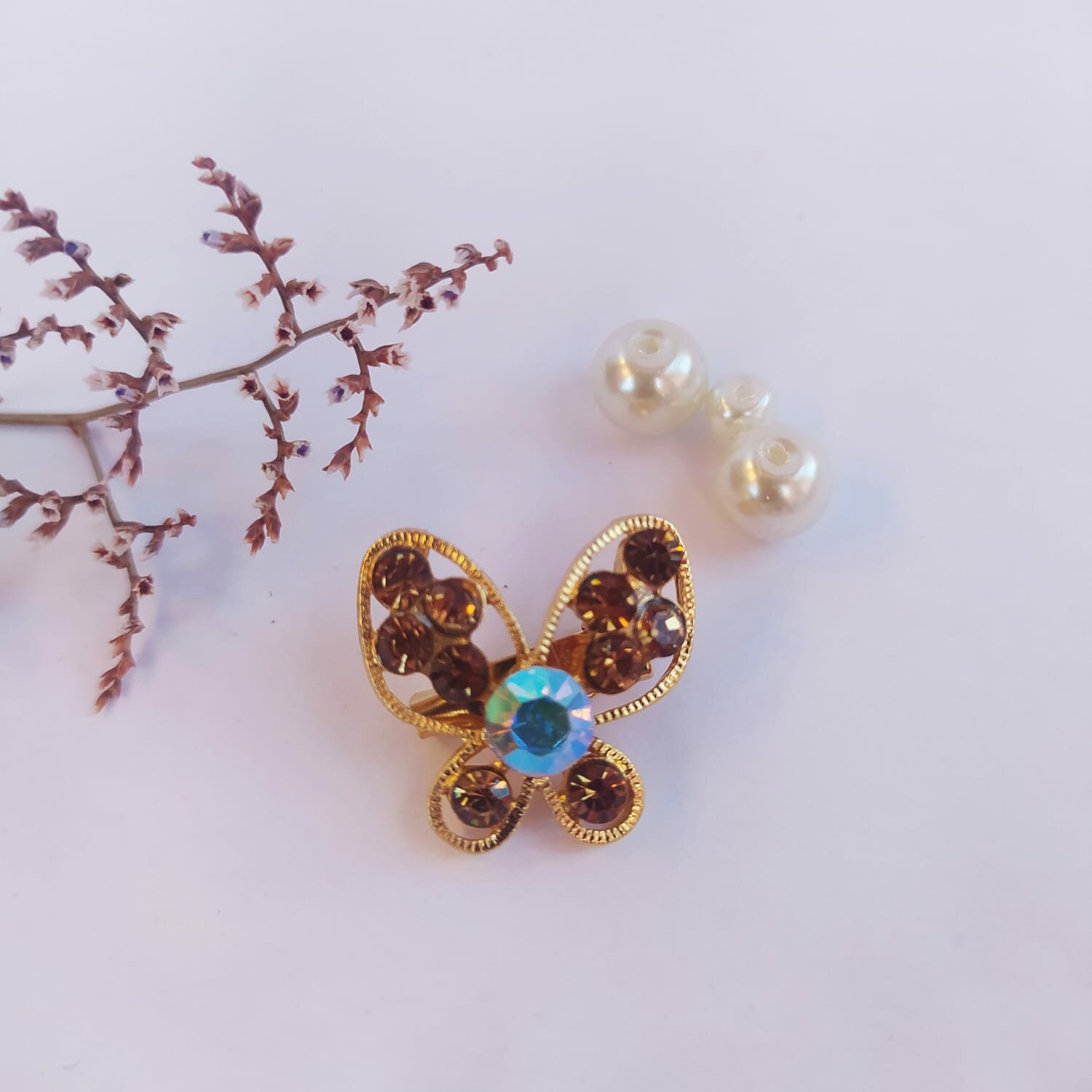 Брошь, стразы