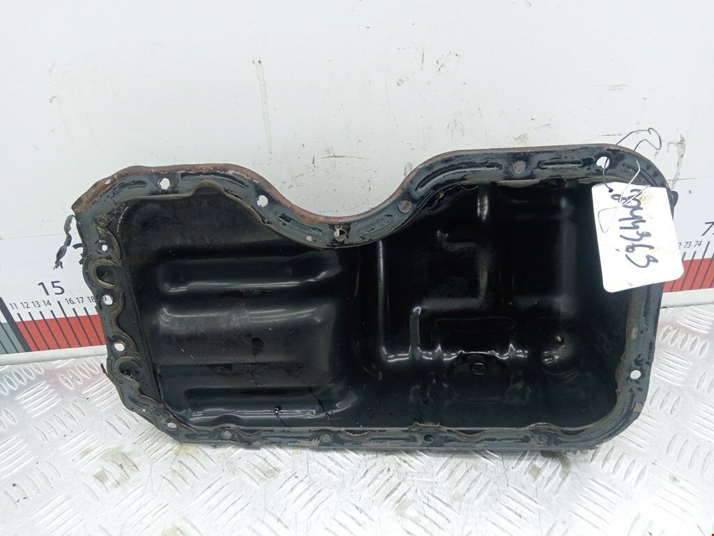 Поддон двигателя Mazda 3 BK ZJ0110400 арт. 2044969