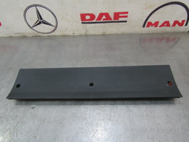 Накладка задней стенки салона верхняя центральная MAN TGS, TGM, TGL, TGA, TGX