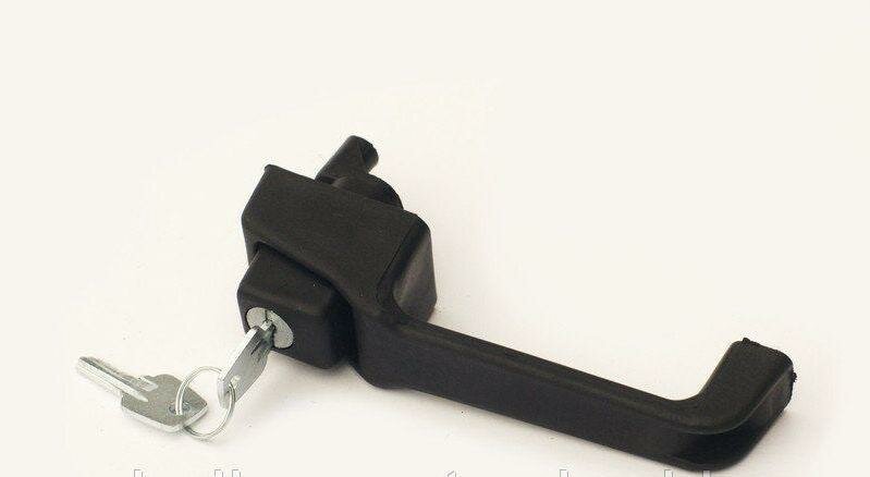 80-6105300-А1 Ручка МТЗ двери левая ОАО МТЗ оригинальная запчасть МТЗ