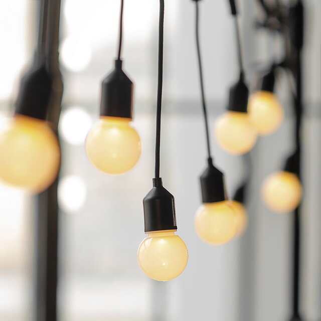 Гирлянда-бахрома из лампочек Party Lights 10 м, 20 ламп, теплые белые LED, черный ПВХ, соединяемая, IP44, Winter Deco, ECO-020-G-T-BWW