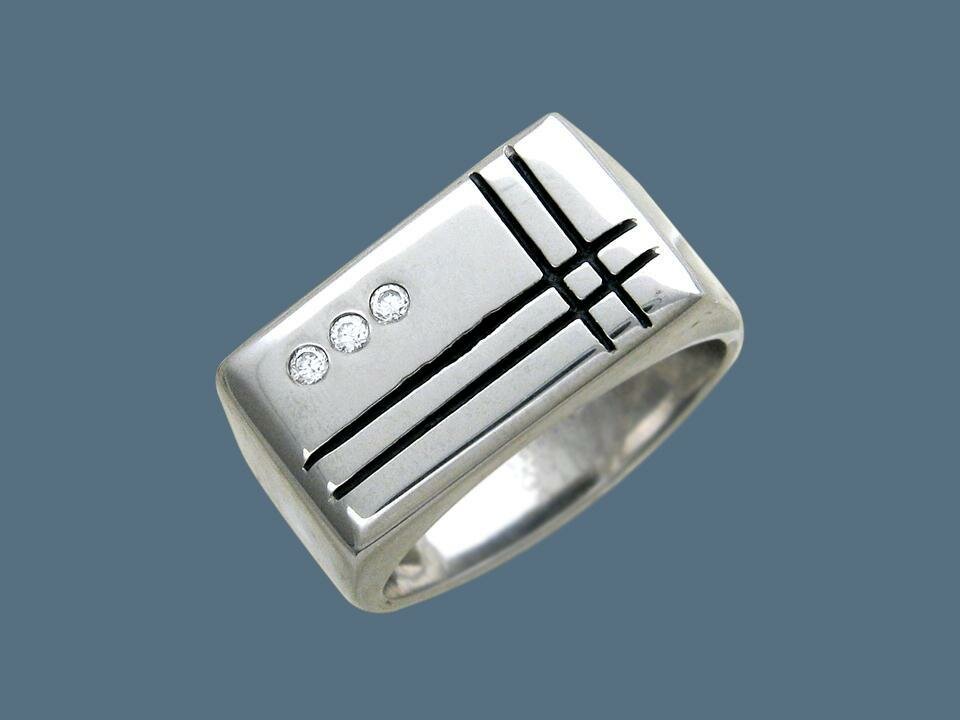 Кольцо, фианит