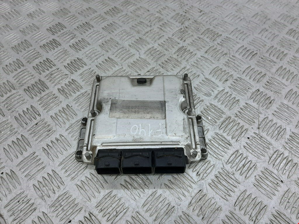 Блок управления двигателем Renault Scenic 1 8200222133 арт. 710384