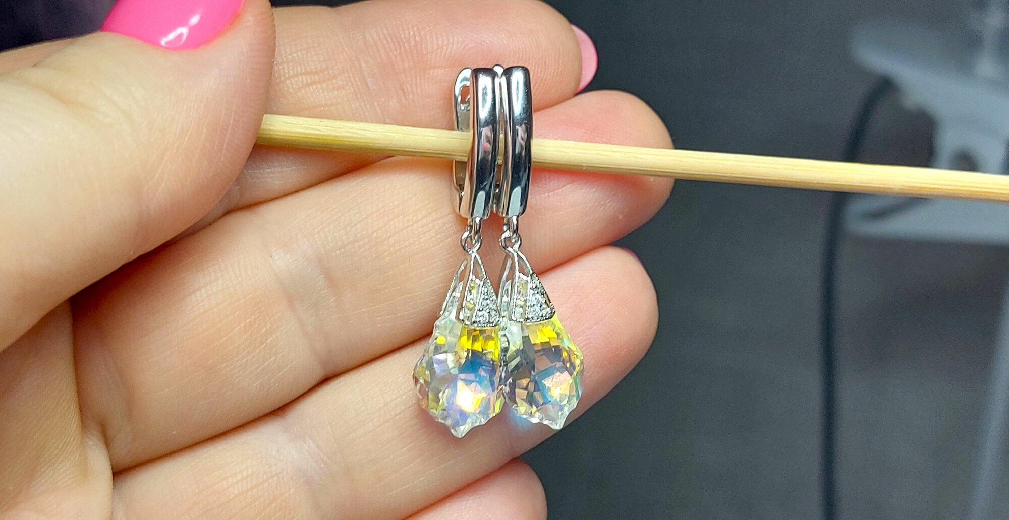 Серьги с подвесками, кристаллы Swarovski, серебристый/золотистый — фото 1
