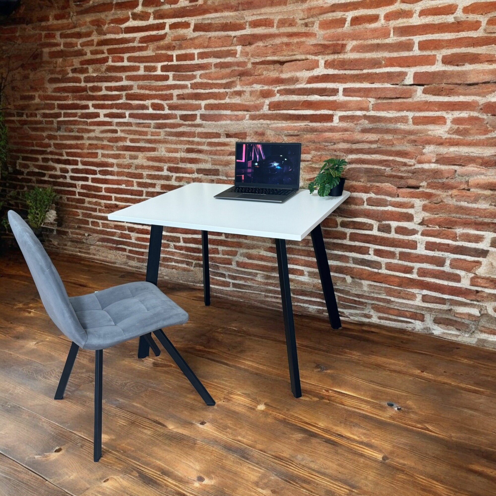 Игровой компьютерный стол/ Лофт, 90*70 см, цвет столешницы Белый, Ножки ник черные