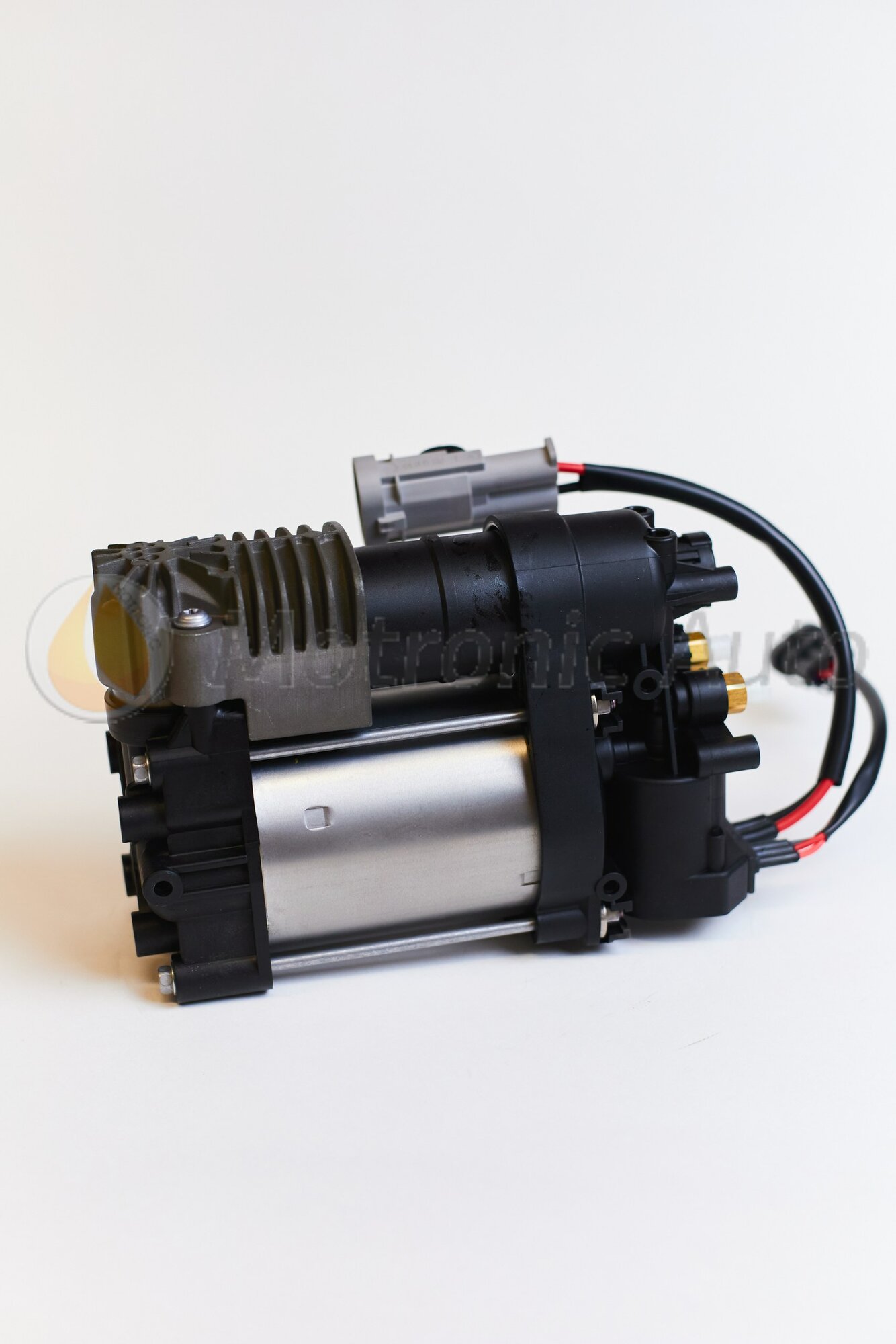 Пневмокомпрессор для Huyndai Equus (2009-2016)/Hyundai Genesis I (2018-2013)