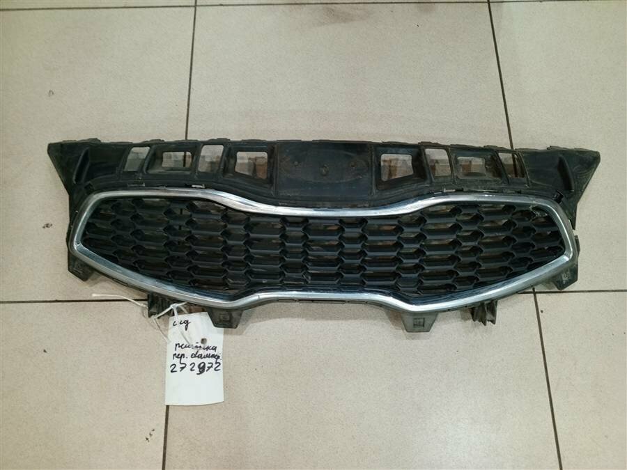 Решетка радиатора от Kia Ceed 2012-2018