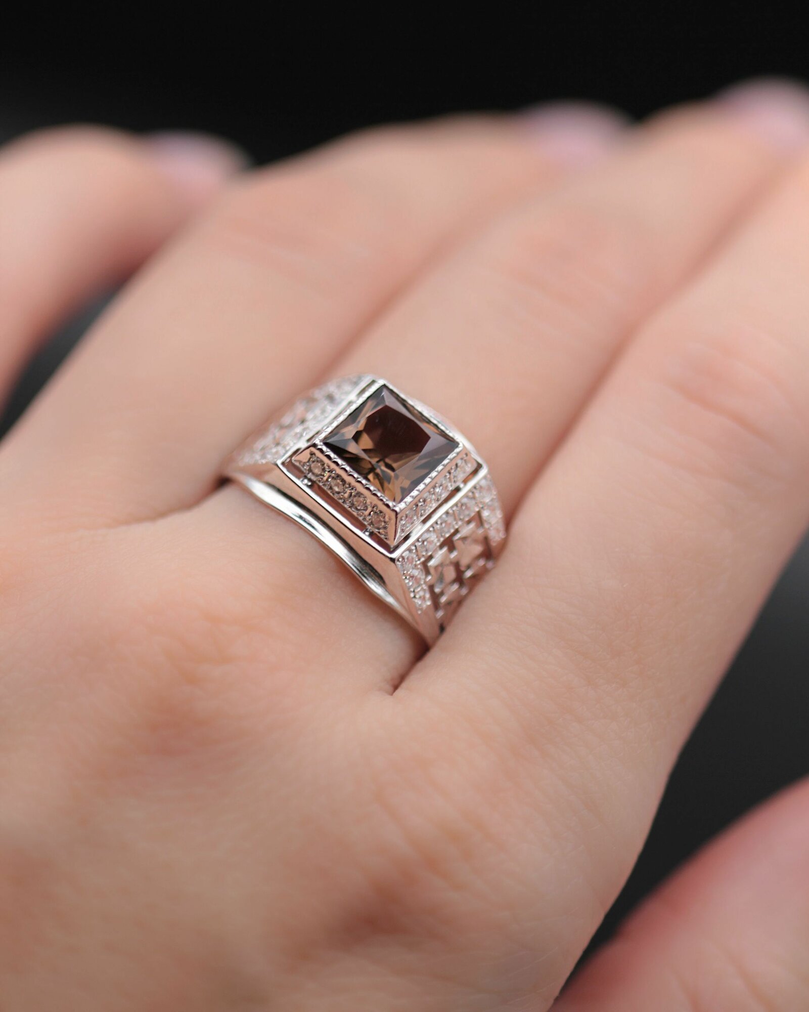 Перстень, серебро, 925 проба, родирование, раухтопаз, фианит