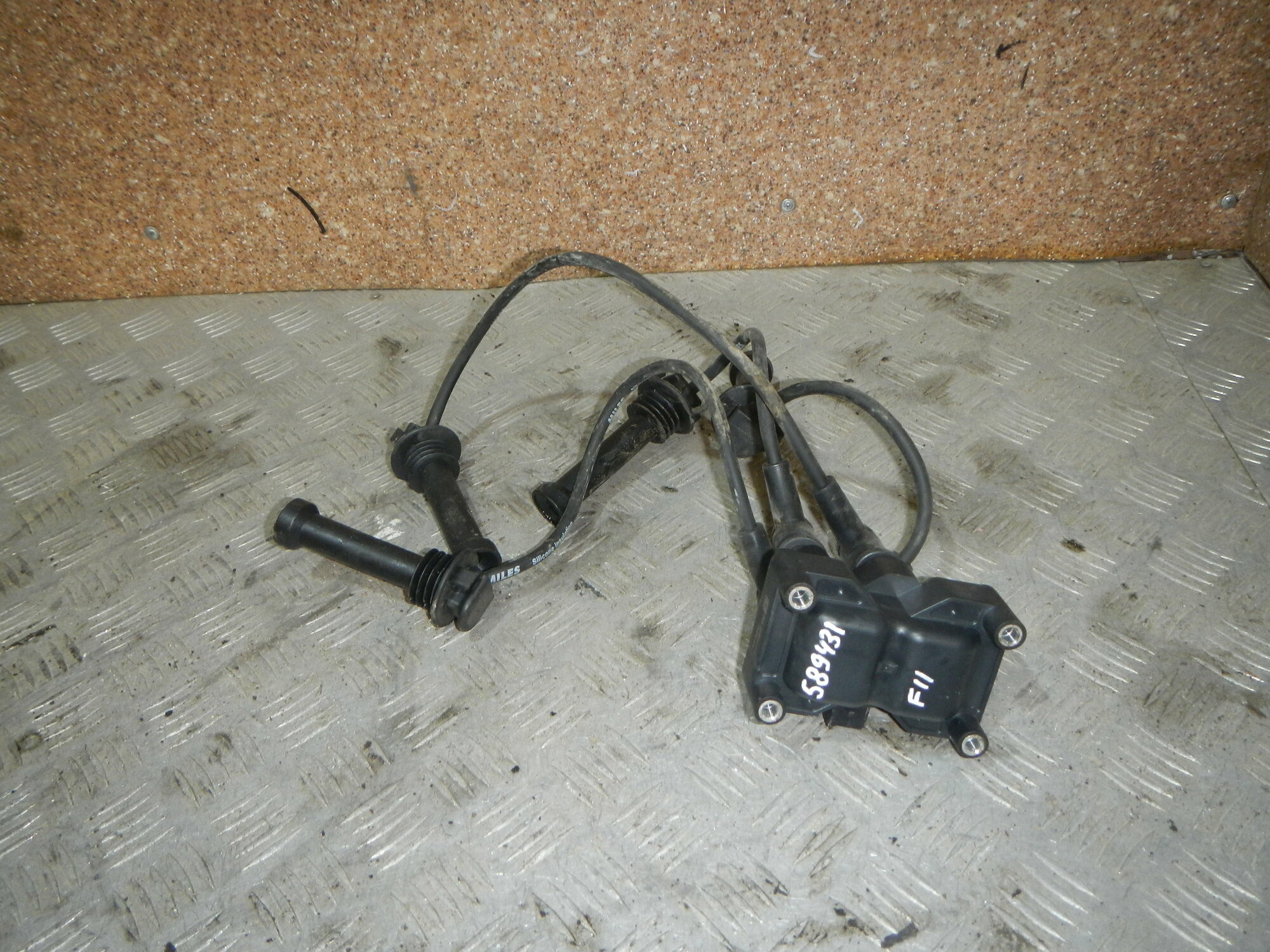Б/У Катушка зажигания, Ford (Форд)-FOCUS 2 (05-08) FORD FOCUS 2 (05-08) Аналог,с проводами. Без видимых повреждений. 5894...