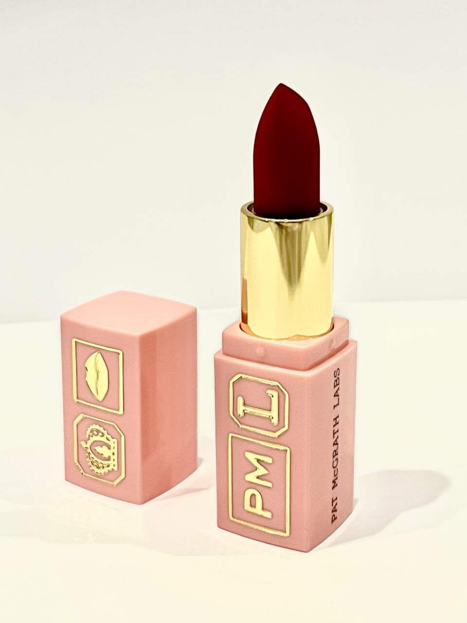 Матовая помада для губ мини-формат PAT McGRATH LABS Mini MatteTrance Lipstick GUINEVERE 1.2g