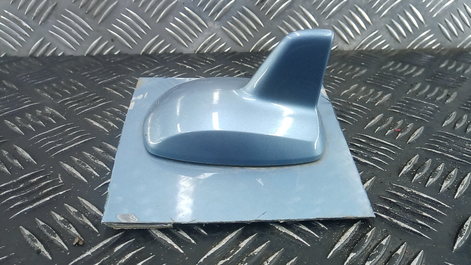 Антенна MERCEDES BENZ E-CLASS W212, Номер A2128201675