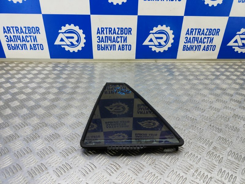 Б/У Стекло двери задней левой (форточка) Suzuki Grand Vitara / Сузуки Гранд Витара 2.0 J20A 140 Л.С 2005