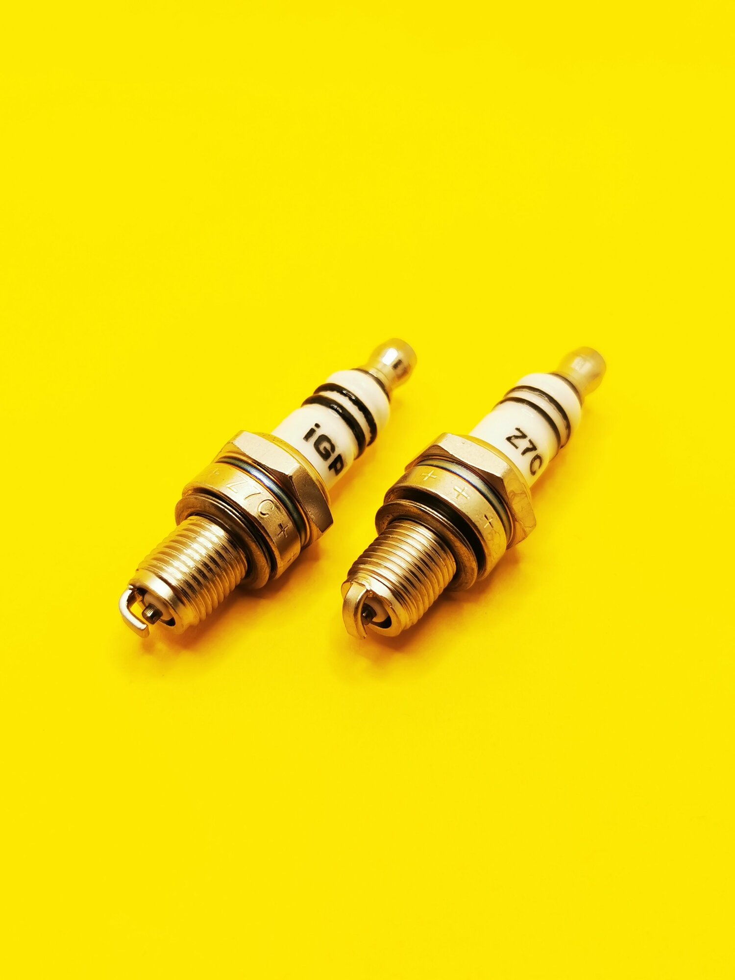Свечи зажигания (2 шт) IGP Z7C (Stihl 2mix и 4mix; Chаmpion 242, 345, 335, 340 / FPP10 / T374FS), арт Z7C