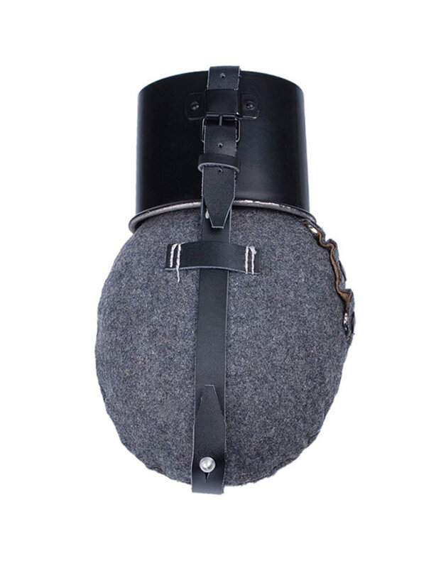 Солдат Немецкой элитной армии Второй мировой войны, немецкая фляга и шерстяной чехол