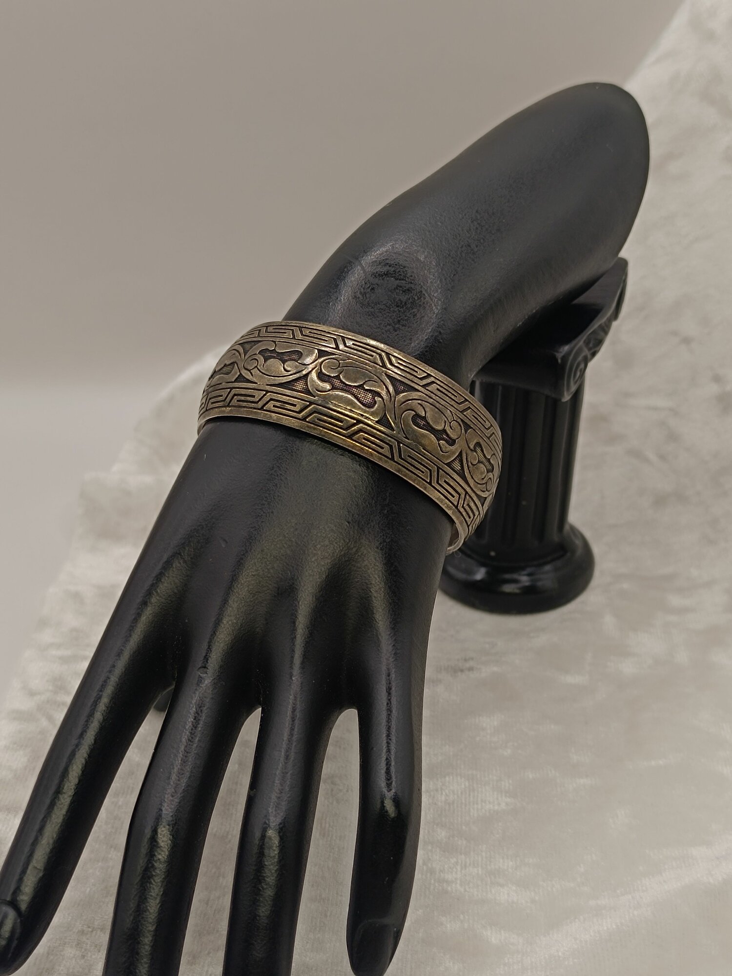 Винтажный мельхиоровый браслет, длина 22 см.