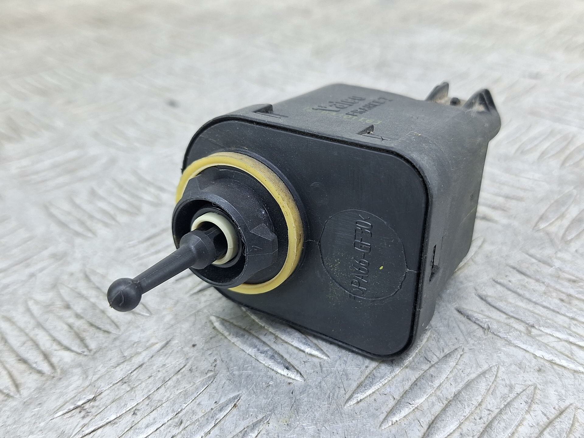 Корректор фар Saab 9-3 2001