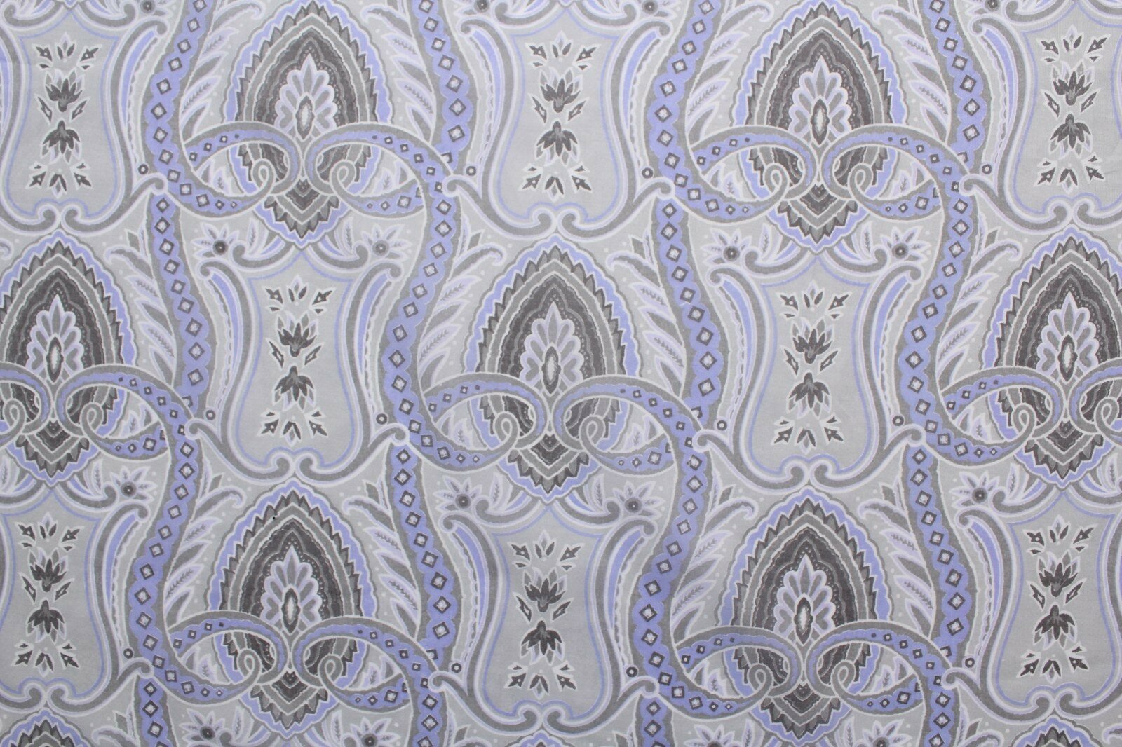 Ткань Хлопок-вуаль серо-сиреневый с вензельным узором, ш148см, 0,5 м