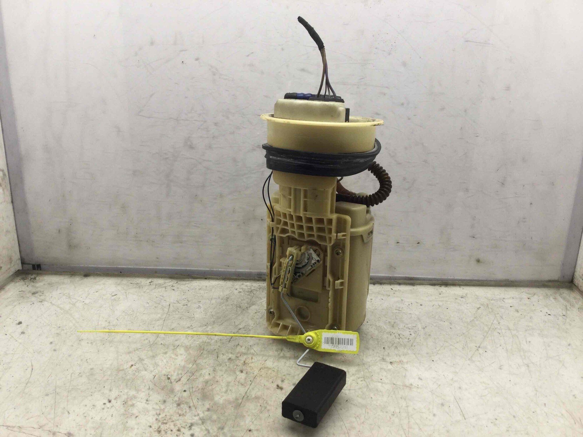 Б/У Насос топливный Volkswagen Golf 4 поколение (1997-2004) 2000 г.