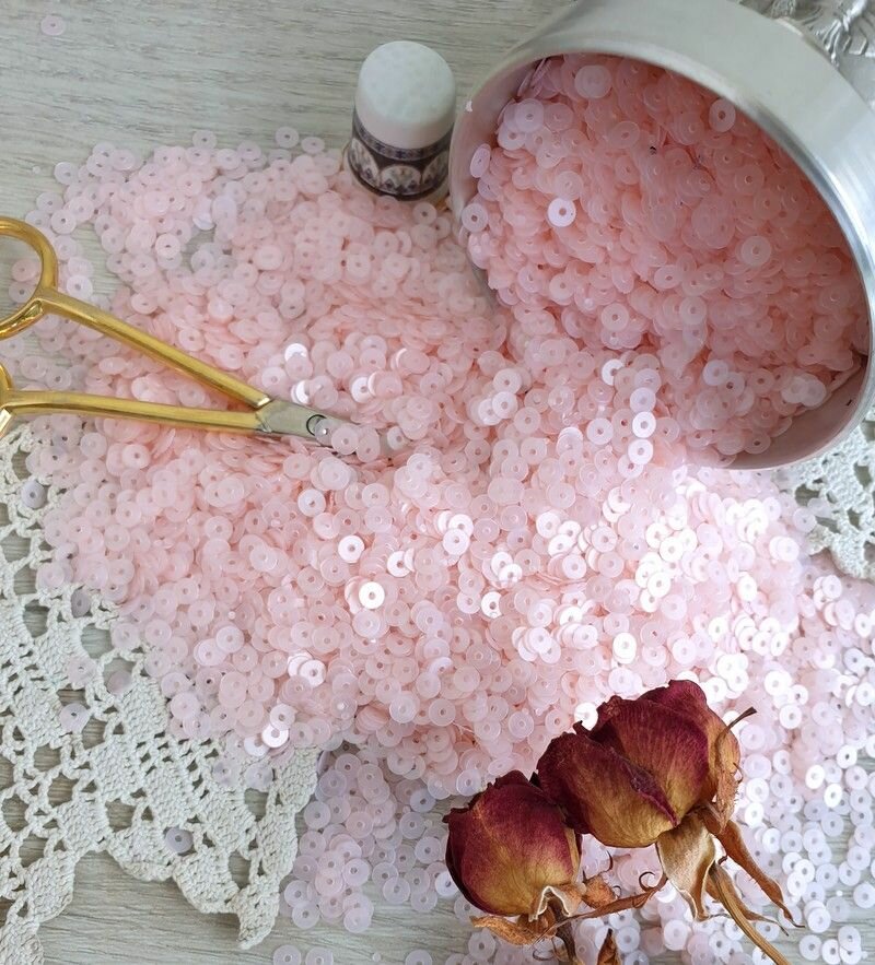 Пайетки круглые 4 мм, розовые, плоские, #p036. Упаковка 3 грамма