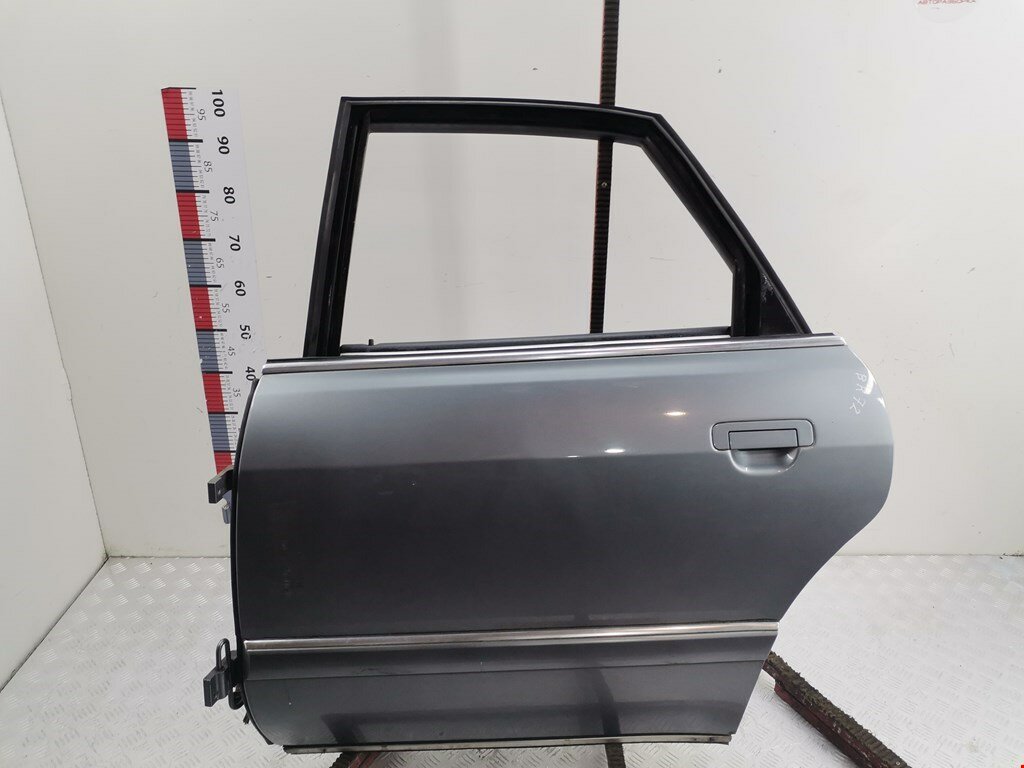 Дверь задняя левая Audi A8 D2 4D0833051A арт. 1731100