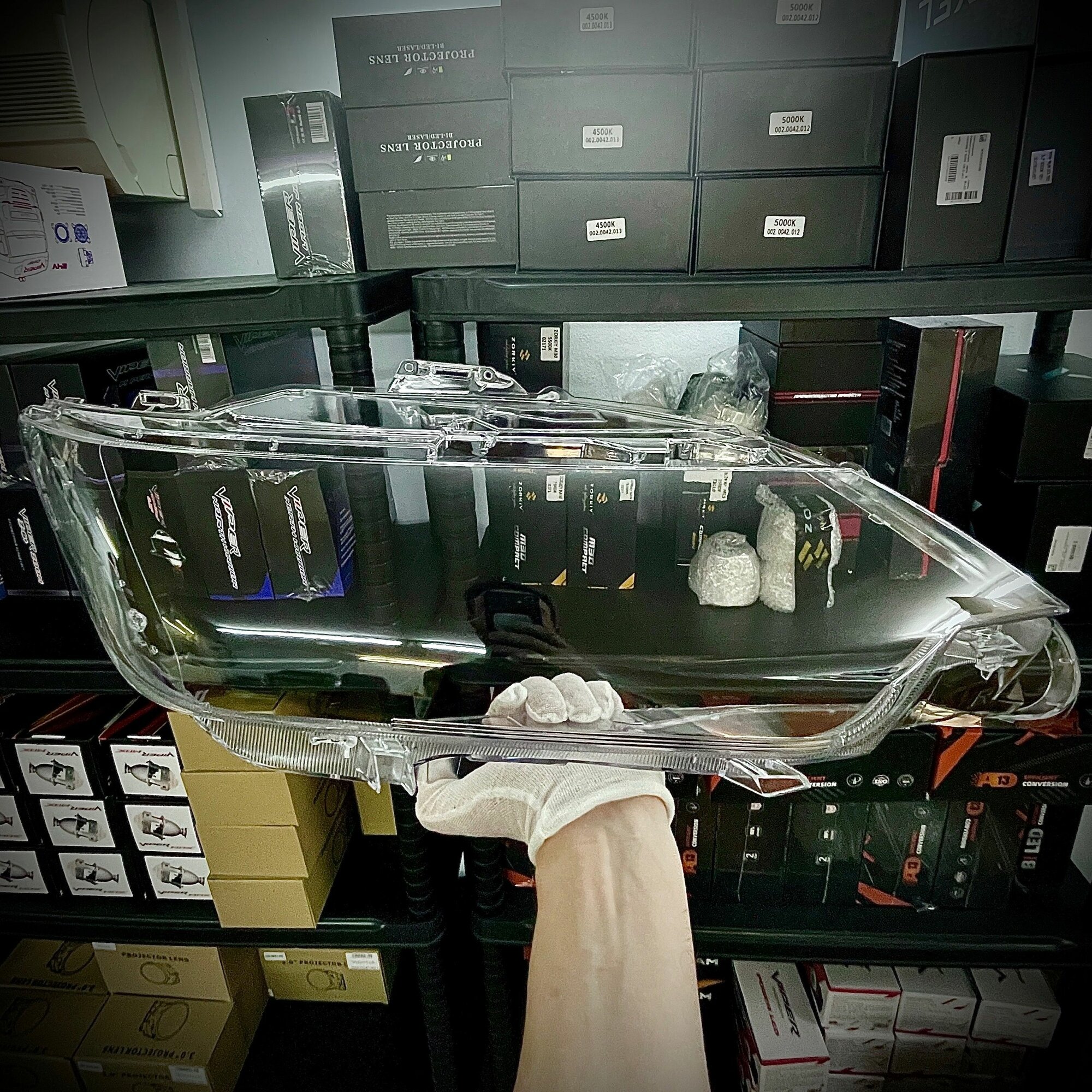 Стекло фары для Toyota Camry 50 XV50 Рестайлинг 2014 - 2017 (правое) NYF