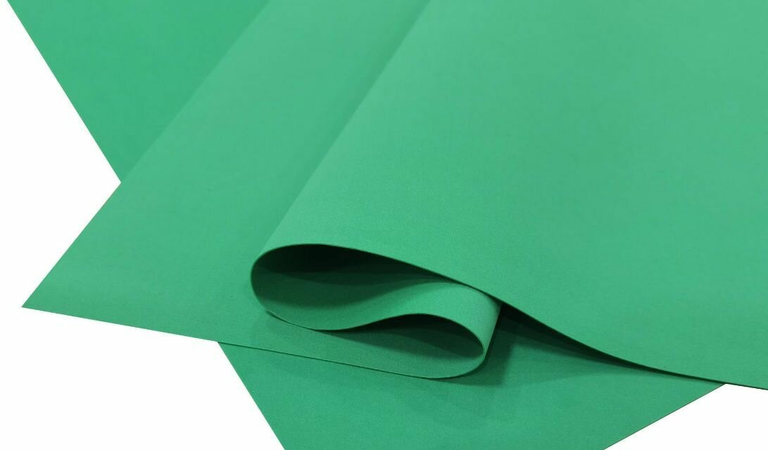 Фоамиран в рулоне 50*70 см, толщина 1 мм, изумрудный