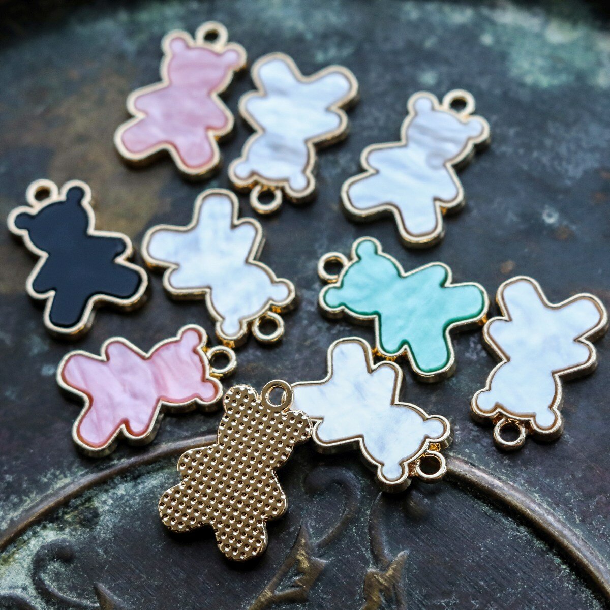 Кулон Подвеска металлическая мишки 8 шт. для рукоделия / браслета / сережек, со смолой, 20.5x14x2.5 мм, разные цвета в упаковке