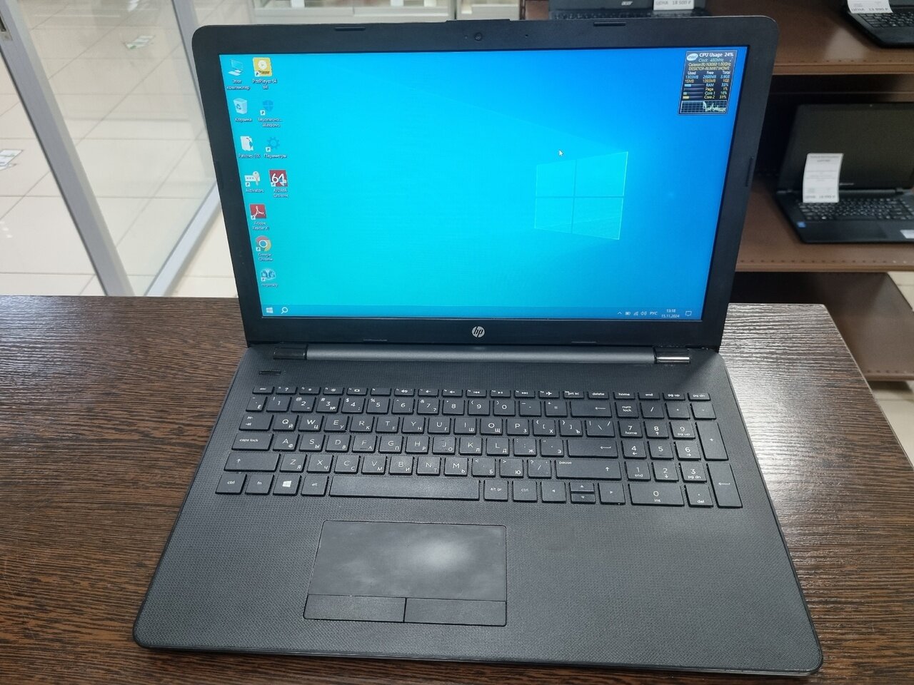 15.6" Ноутбук HP — 15-ra058ur (1366x768, Intel Celeron N3060, RAM 4ГБ, HHD 500ГБ, Intel HD Graphics, Win 10)