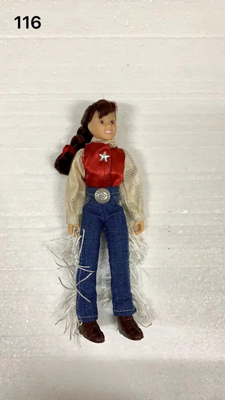 Кукла в американском стиле Красный, фиолетовый