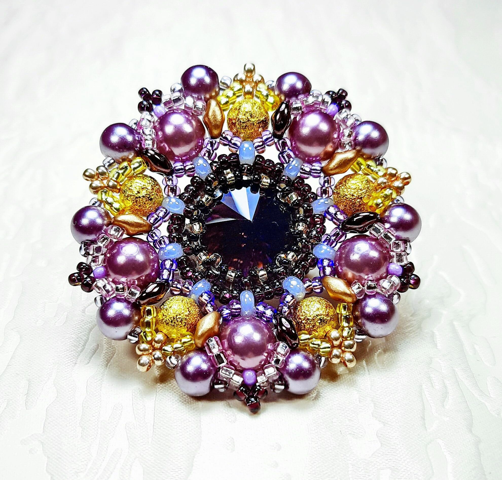 Брошь, горный хрусталь, бисер