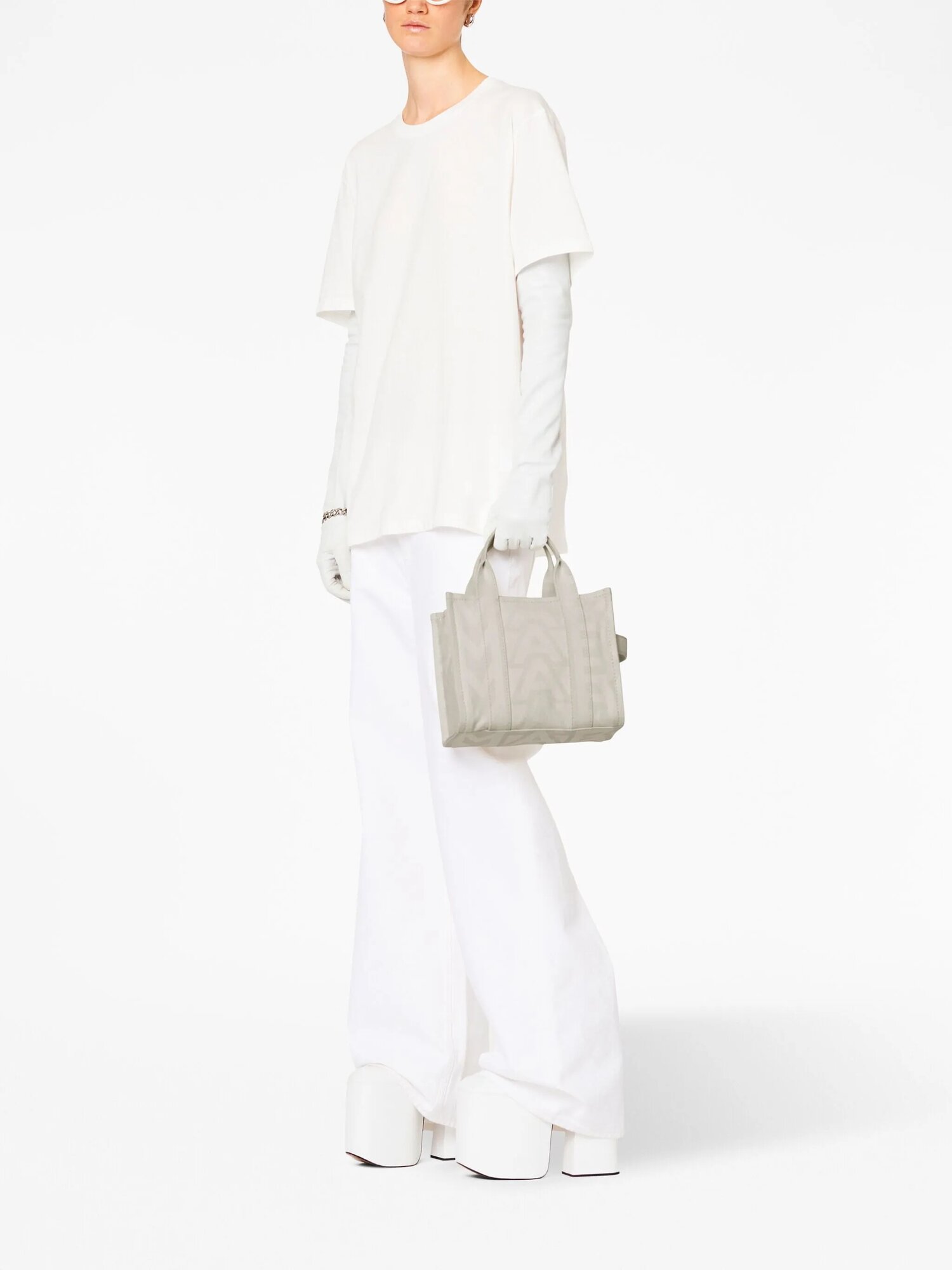 Сумка MARC JACOBS The Monogram Tote, white — фото 1