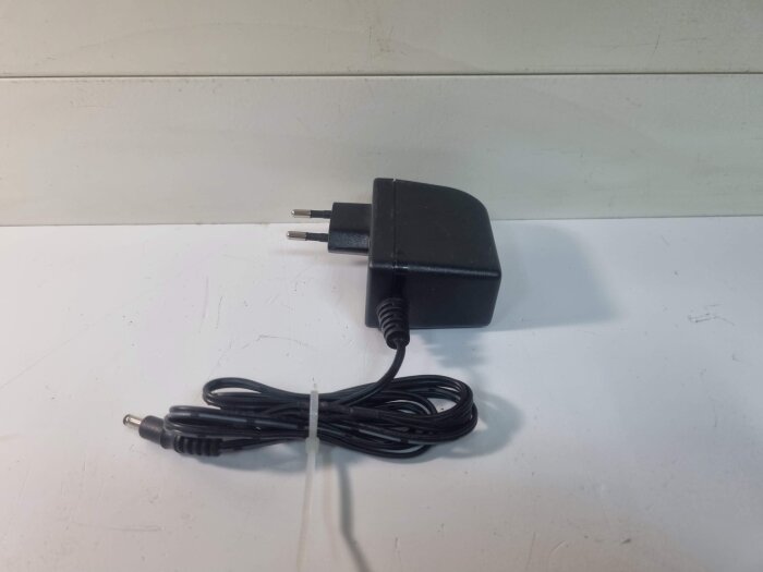 Адаптер питания CP01021050B 5V 1.6A