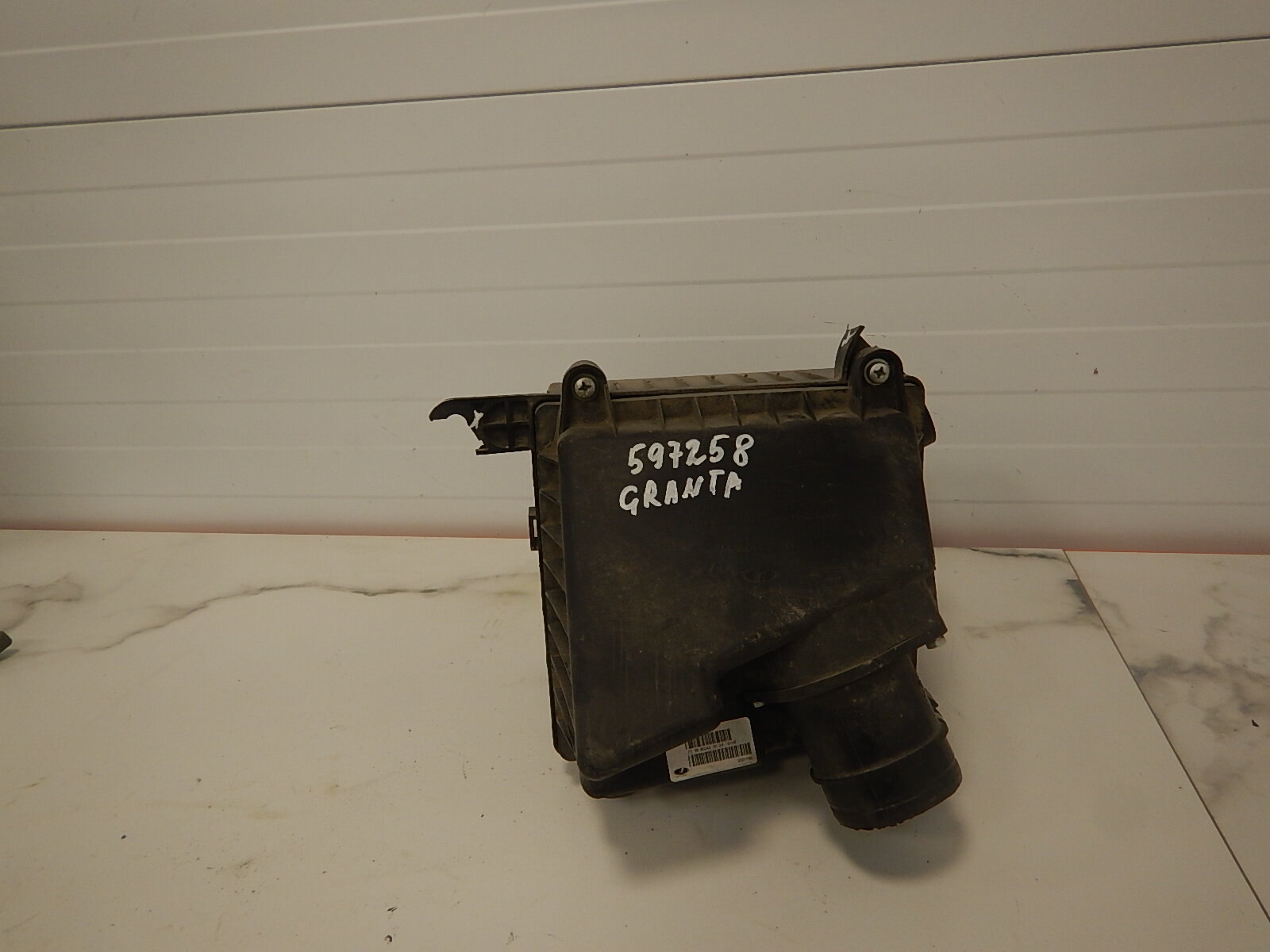 Б/У Корпус воздушного фильтра, ВАЗ (VAZ)-LADA GRANTA (гранта) FL (18-) LADA GRANTA (Гранта) FL (18-) Трещина,нет куска,с...