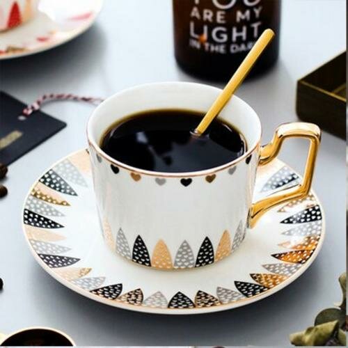 Простые пары кофе чашки чайные сервизы креативный цветочный чай чашка керамическая чашка из Пномпеня домашняя ложка чай после обеда