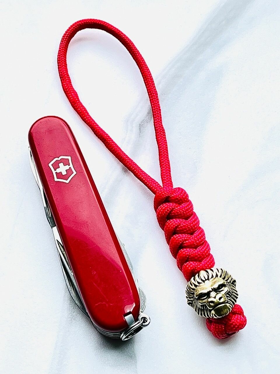 Темляк для ножа из паракорда с латунной бусиной "Горилла Кин - Конг"