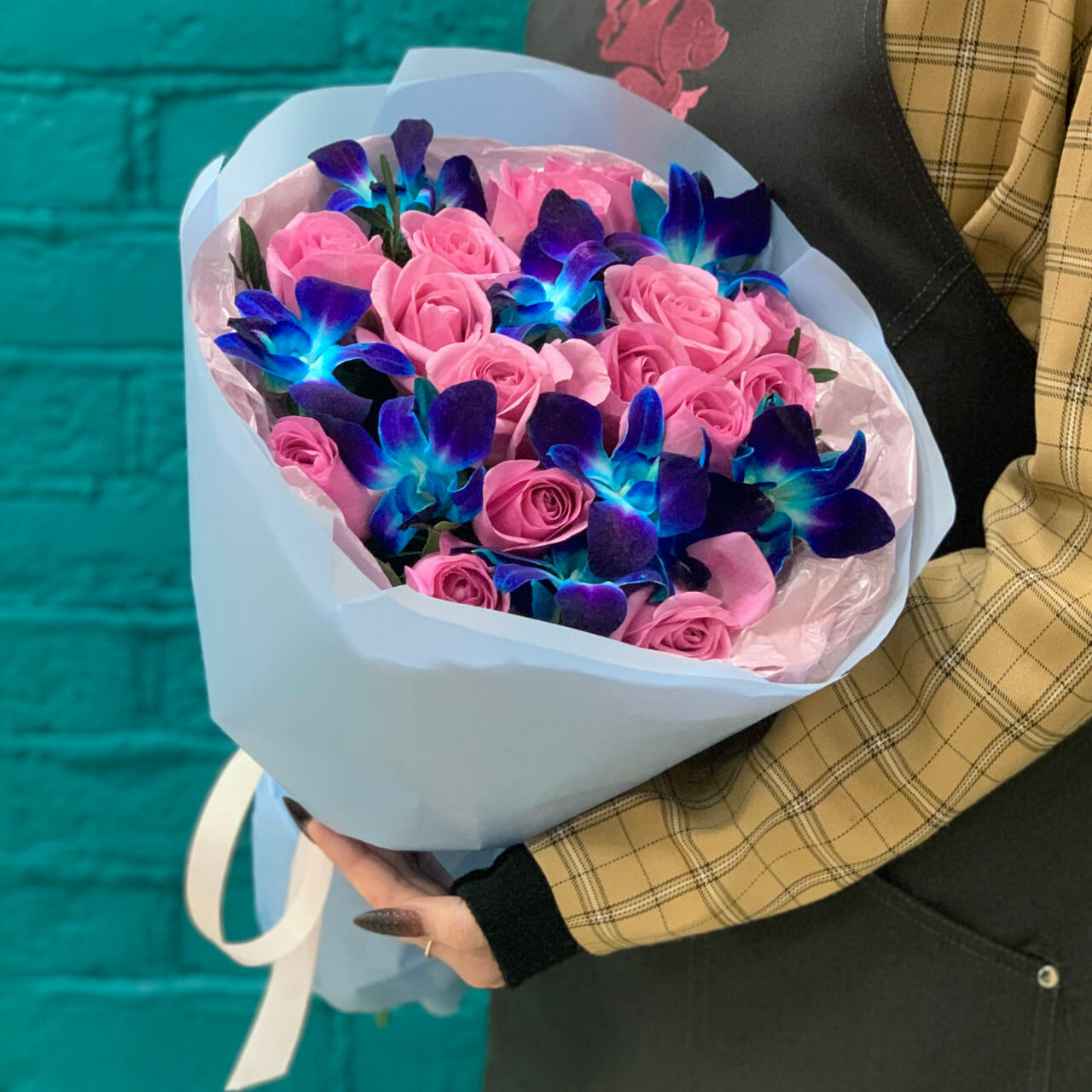 Букет из розы и орхидеи