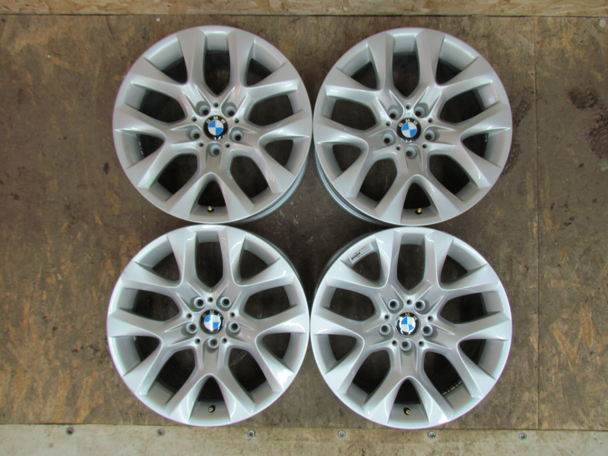 Комплект колесных дисков BMW R19 9J ET48 5*120 DIA74.1 (оригинал) 0024459