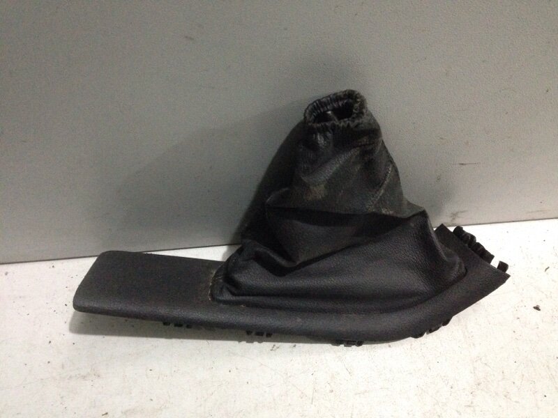 Б/У Накладка рычага стояночного тормоза с чехлом Ford Focus 3 11- б/у , Форд Фокус 3 Кожух рычага стояночного тормоза Ford Fo...