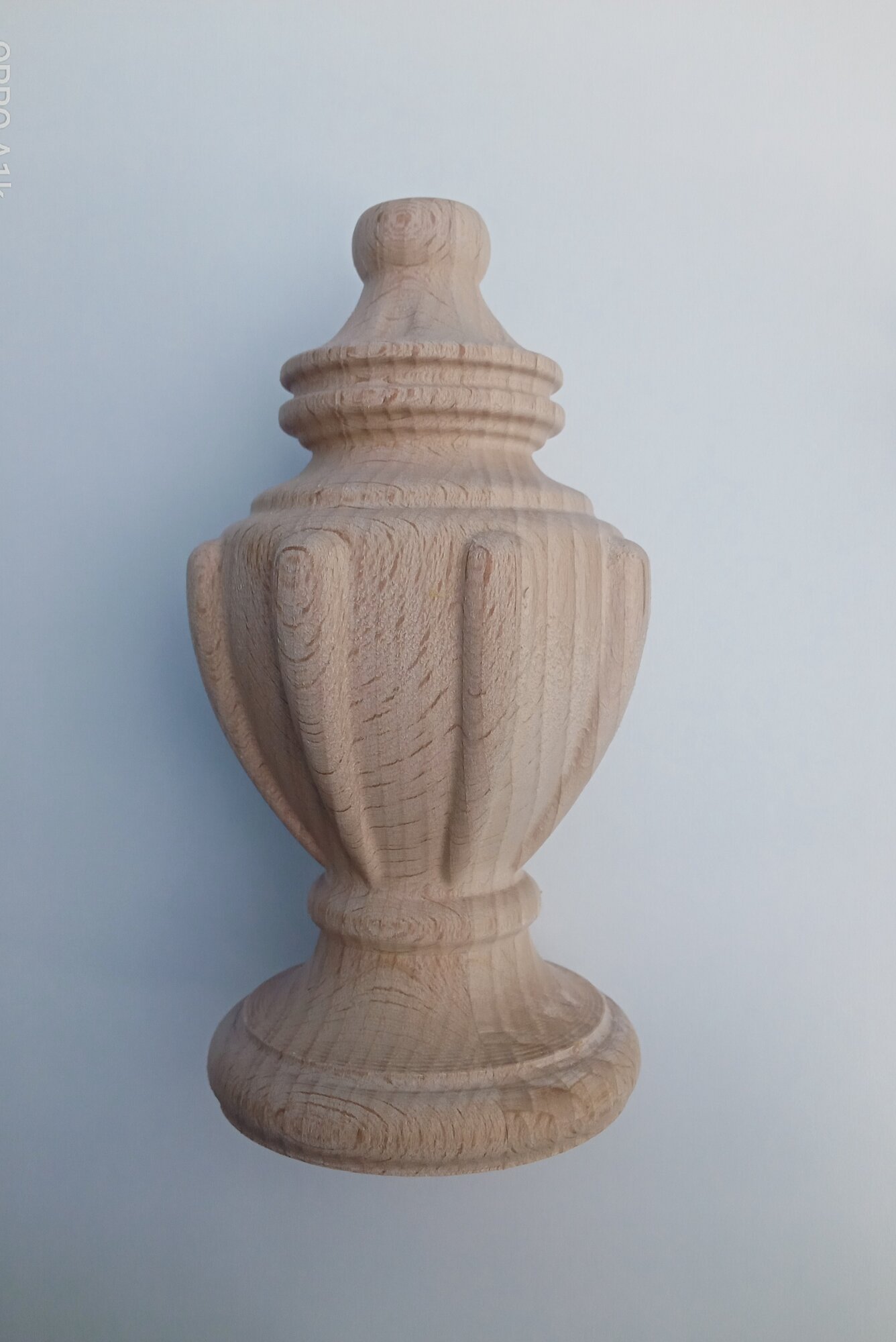 Навершие для столба деревянной лестницы