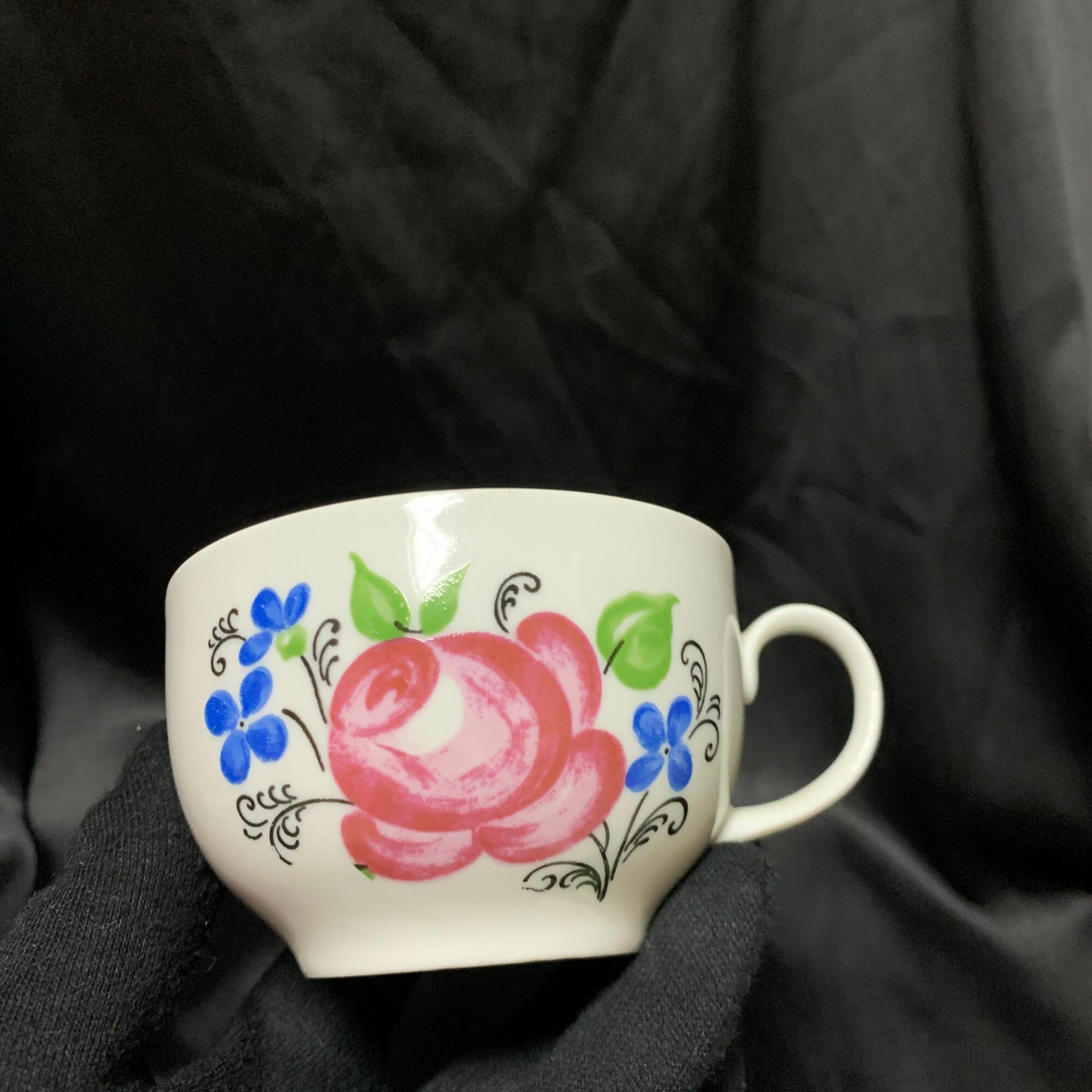 Фарфоровая чайная чашка Дулево