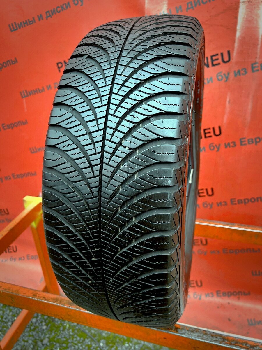 Зимняя шина Б/У 195/55 R16 Goodyear Vector 4Seasons Gen-2