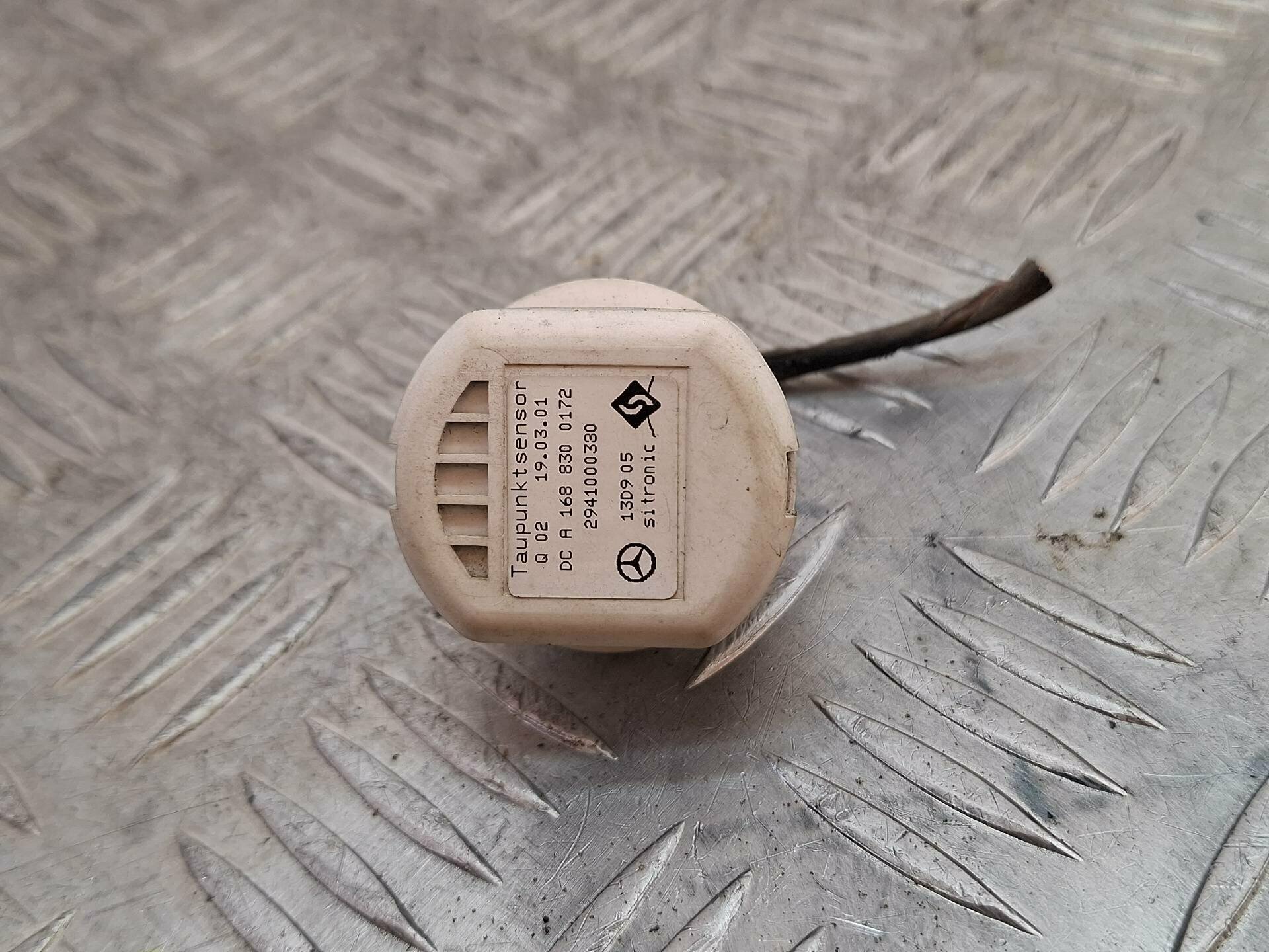 Датчик температуры в салоне Mercedes-Benz A W168 рест. 2001 A1688300172