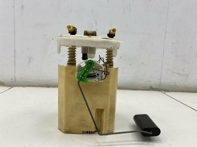 Датчик уровня топлива Renault Duster 2012 кат.номер: 172024535R