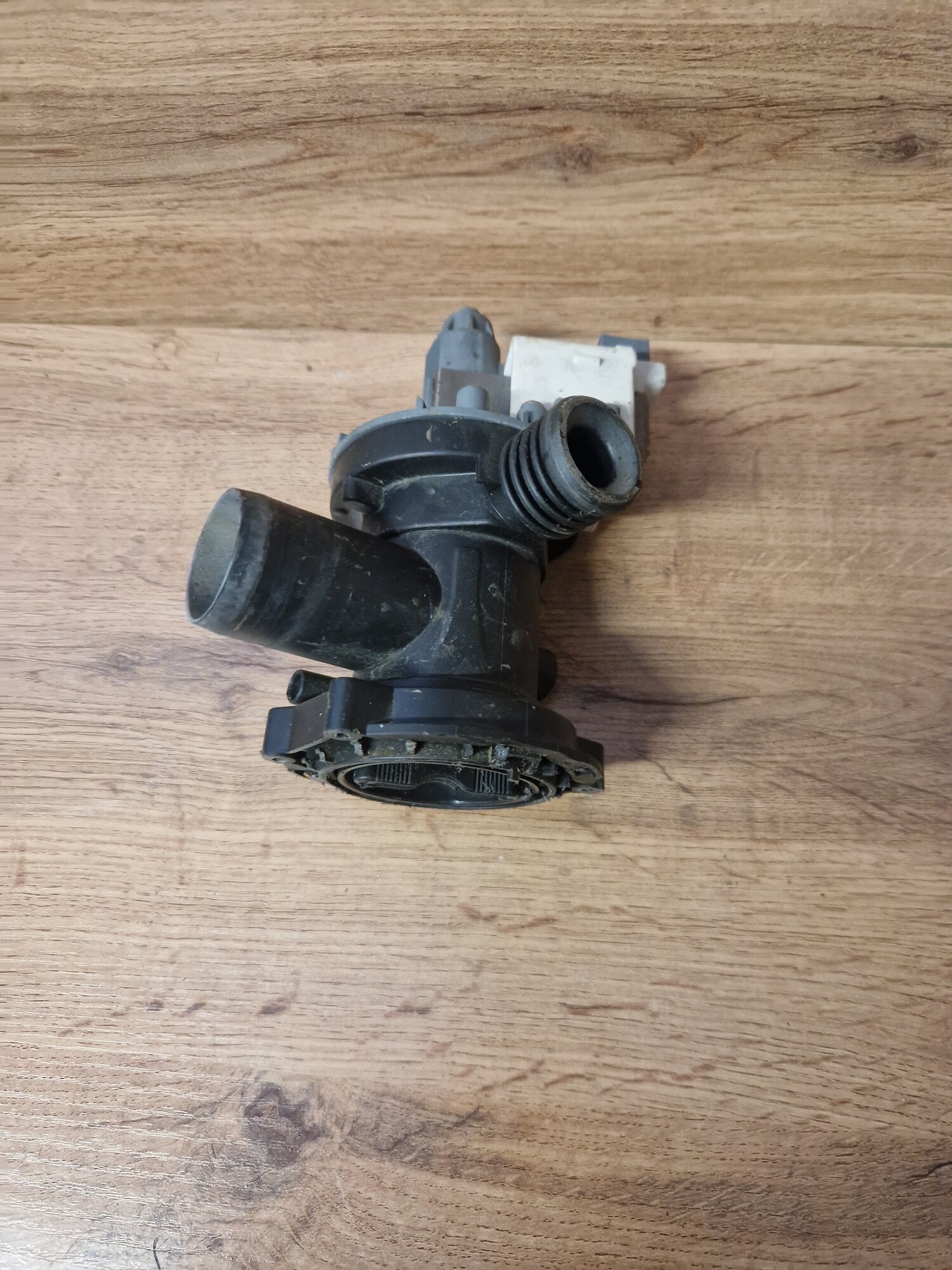 Насос с улиткой в сборе для стиральной машины Indesit WS 105 TX, б/у