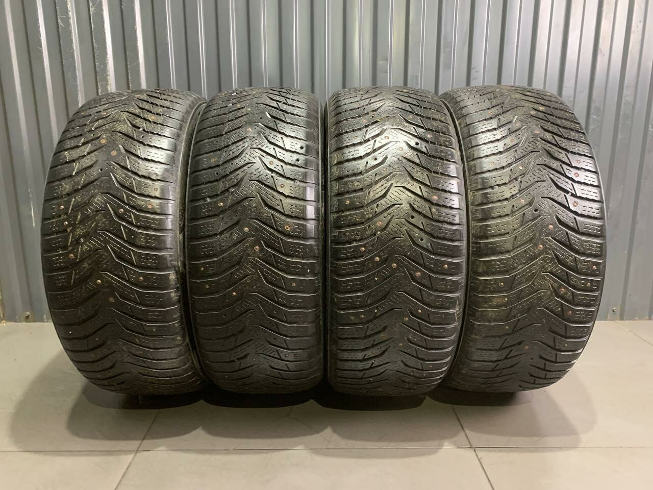 Зимние БУ шины шипованные KUMHO Winter Craft WI 31 + 225/50 R17 30.0% износ PT0006326 TSB042639