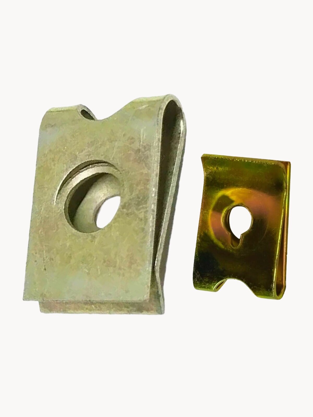 Автомобильная скоба под саморез